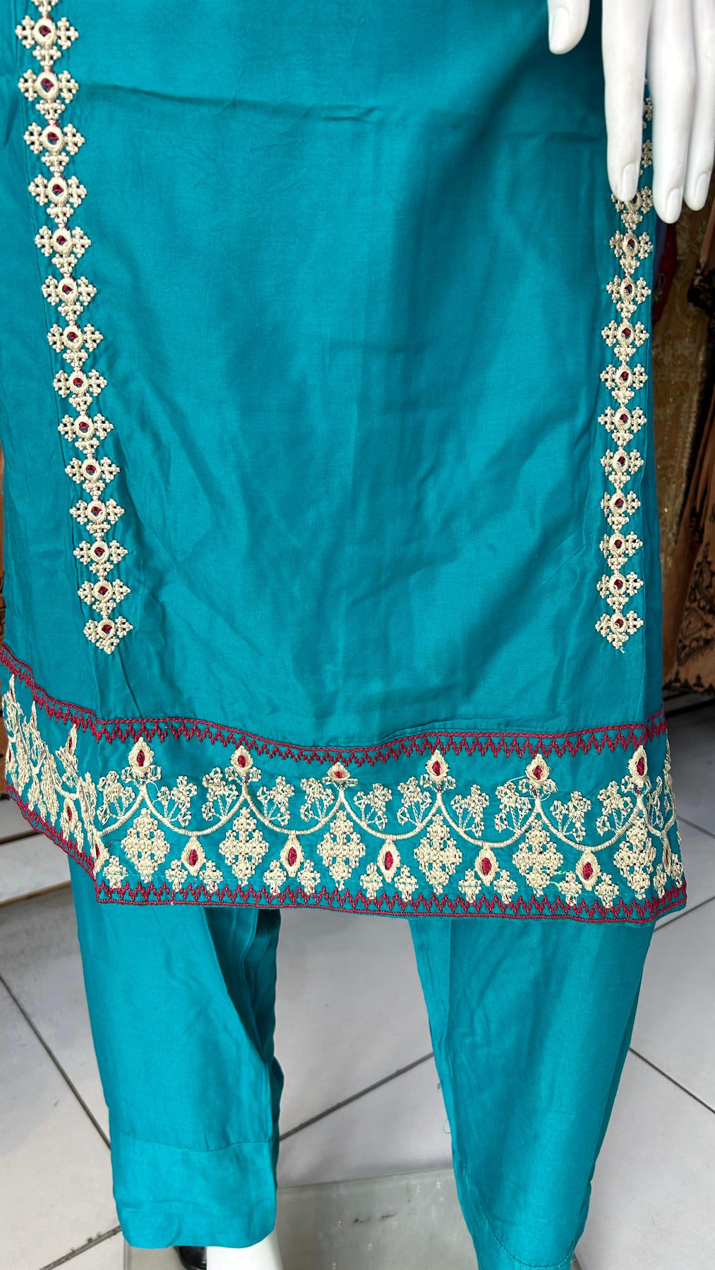 Shalwar Kameez Collection, Readymade Pakistani Suits – Guleranaonline.com